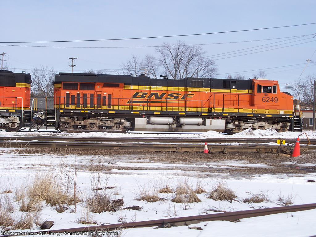 BNSF 6249